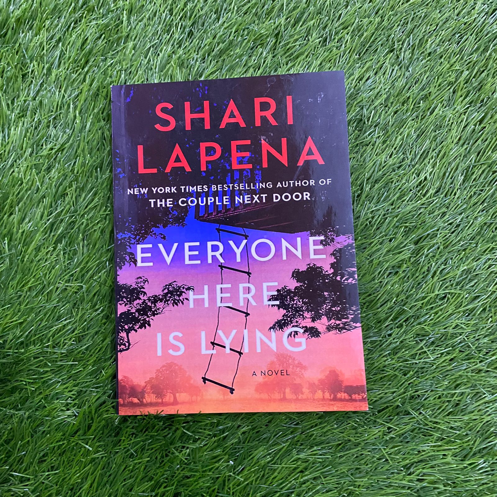 everyone here is lying – BOOKONLINEPK
